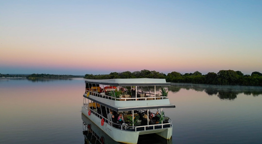 Shasha Africa | Victoria Falls Tour & Zimbabwe Safari